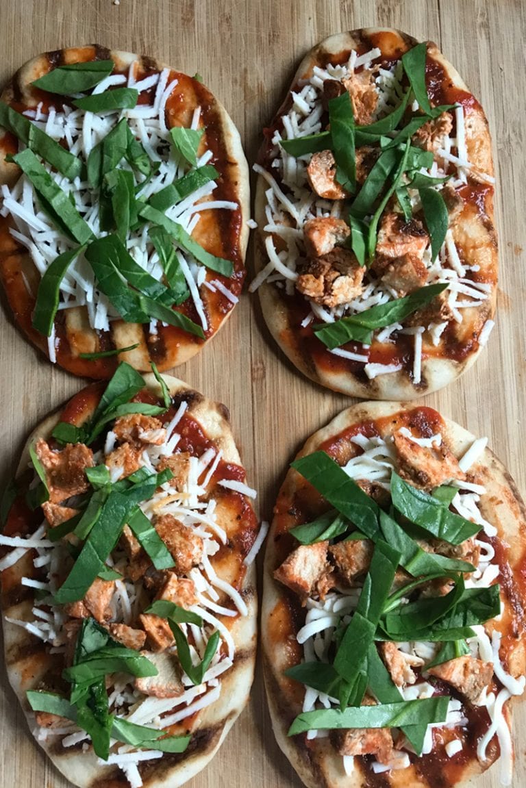 Quick Buffalo Chicken Mini Flatbread Recipe - Sabrinas Organizing