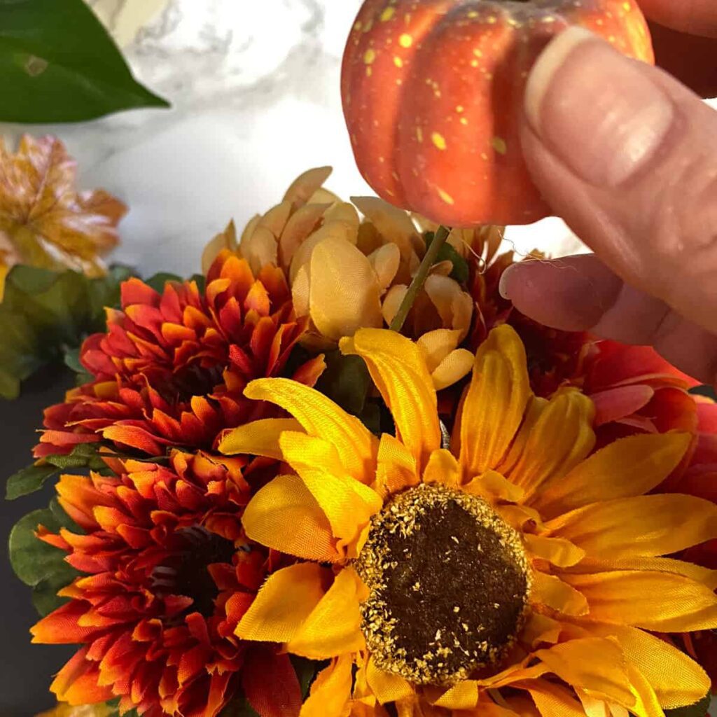 How to Make Three DIY Small Autumn Bouquets
