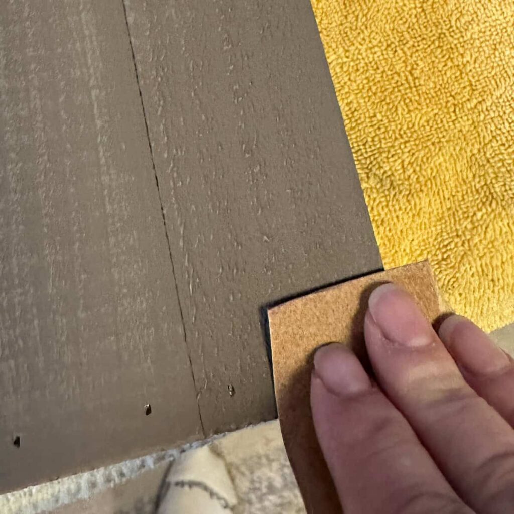 Hanging Wood Sign to Hide Key {DIY Project} - Sabrinas Organizing